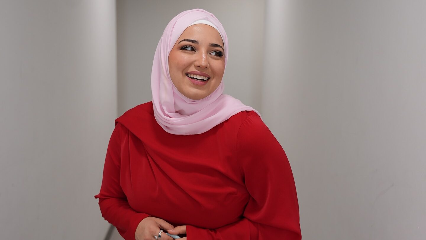 Batoul Akkad A Powerful Voice Of Confidence In Dubai’s Digital World